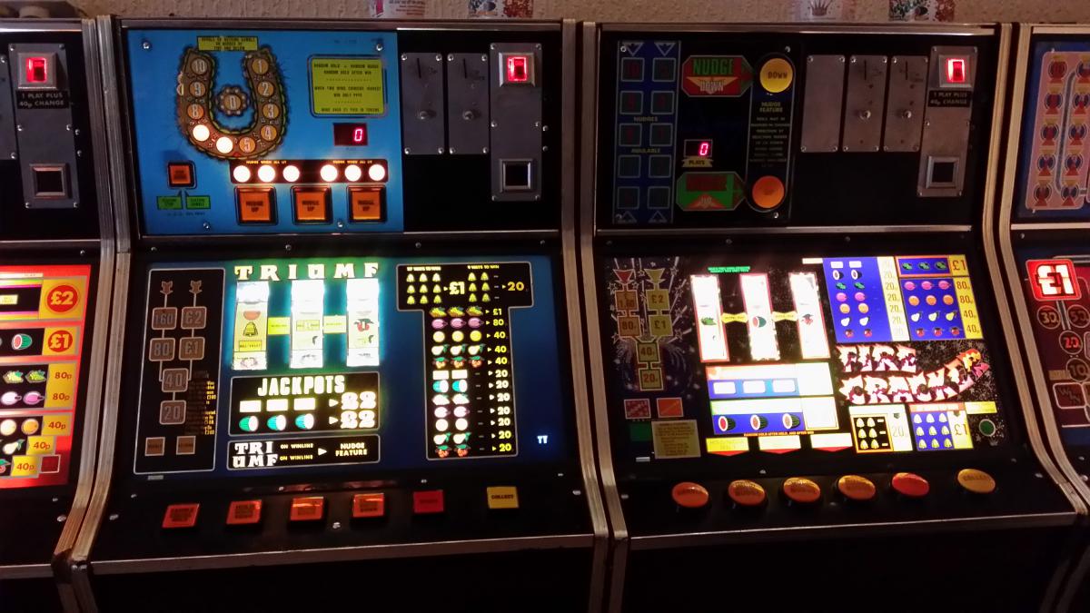 MPU Mecca - Firecracker vs Triumf - MPU Mecca - Fruit-Emu